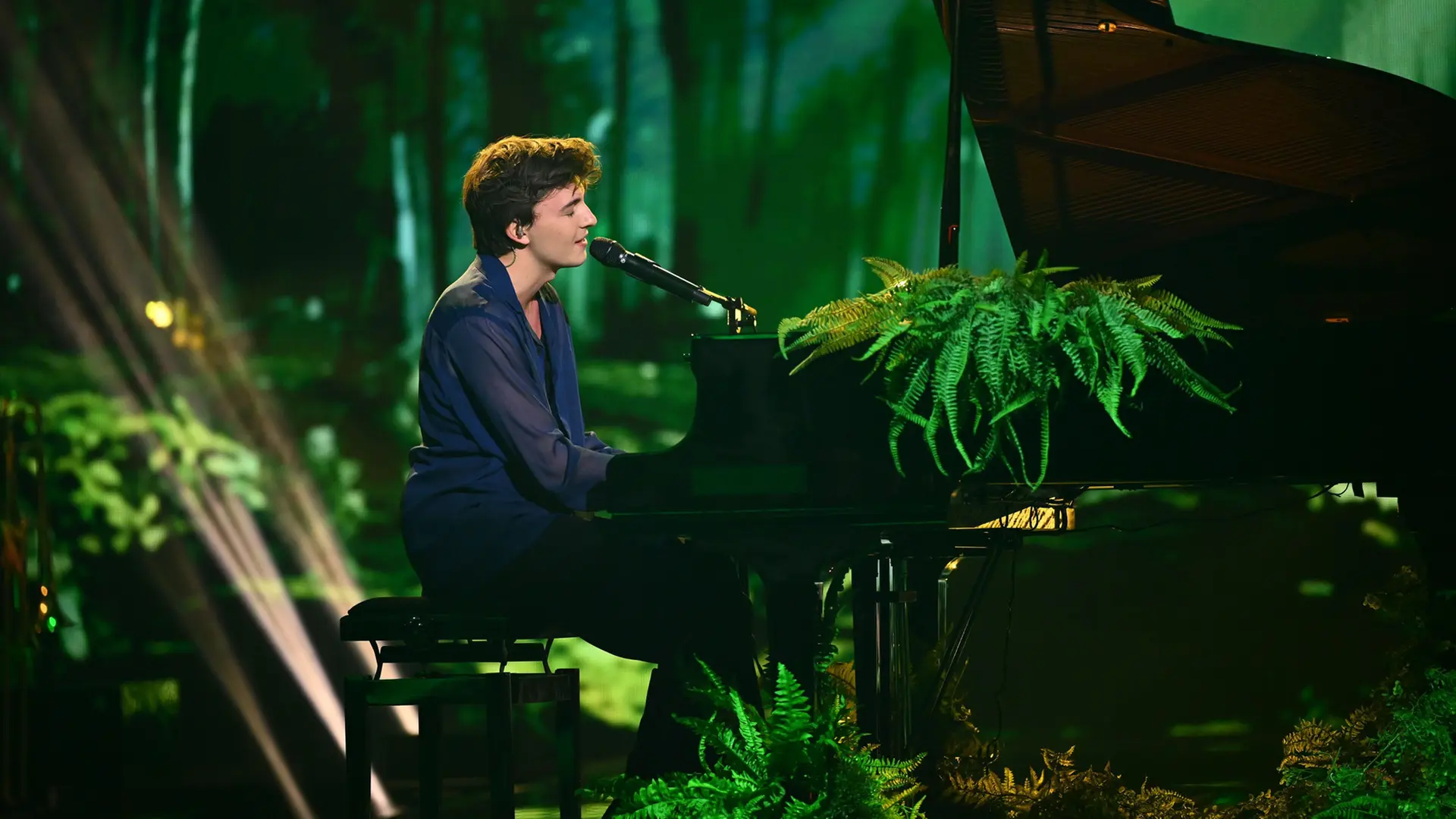 Jonathan Henrich - "Golden Child" (Halbfinale Chefsache ESC 2025 ...