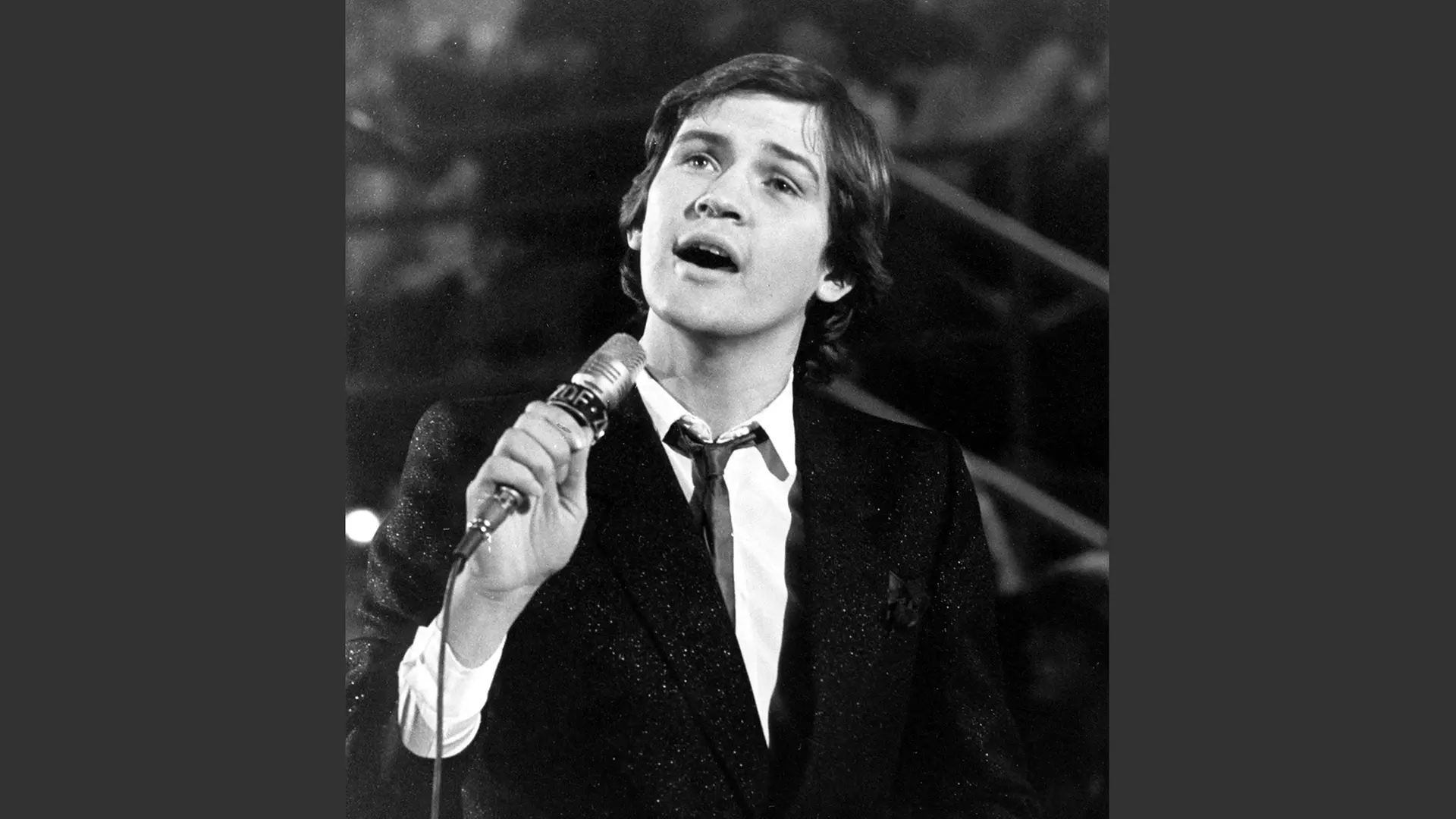 Johnny Logan: Biografie des irischen ESC-Siegers | eurovision.de